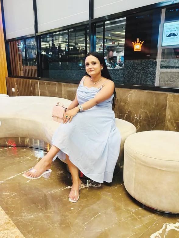 Hire Shreya singh for your business promotion | Findinfluencer.in